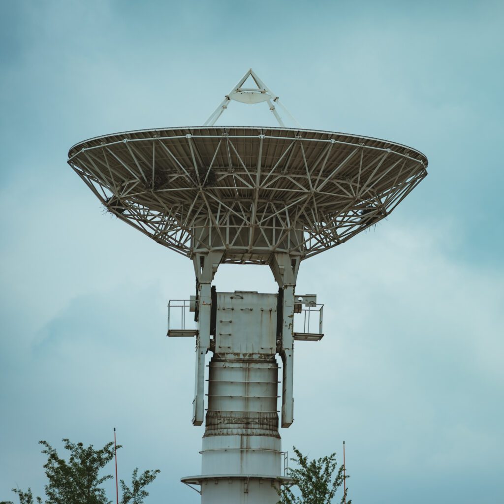 LNA/LNB - Comtech Telecommunications Corp.