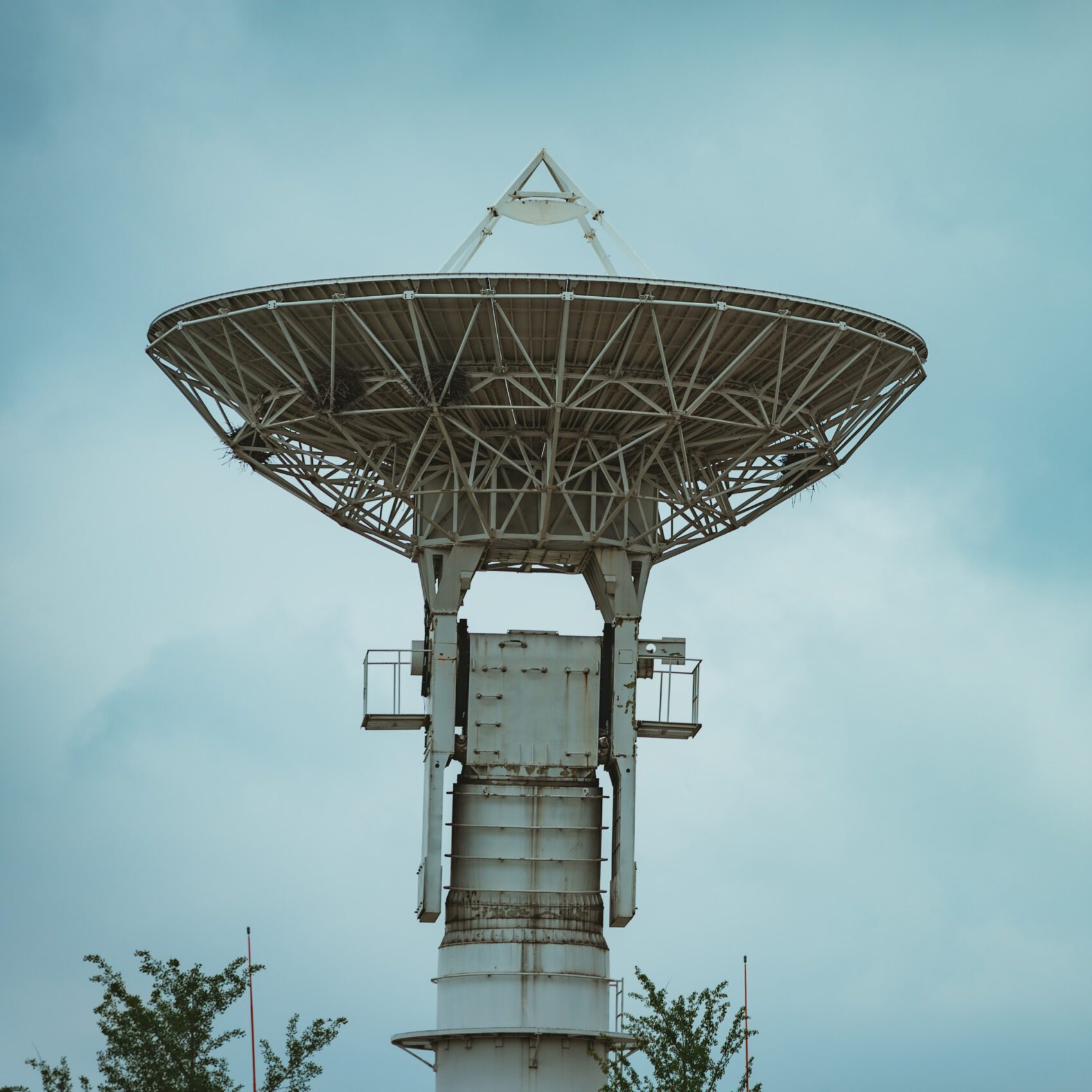 LNA/LNB - Comtech Telecommunications Corp.